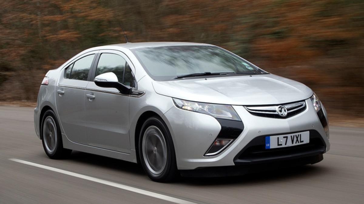 GM confirms it will discontinue the Vauxhall Ampera this year Zapmap